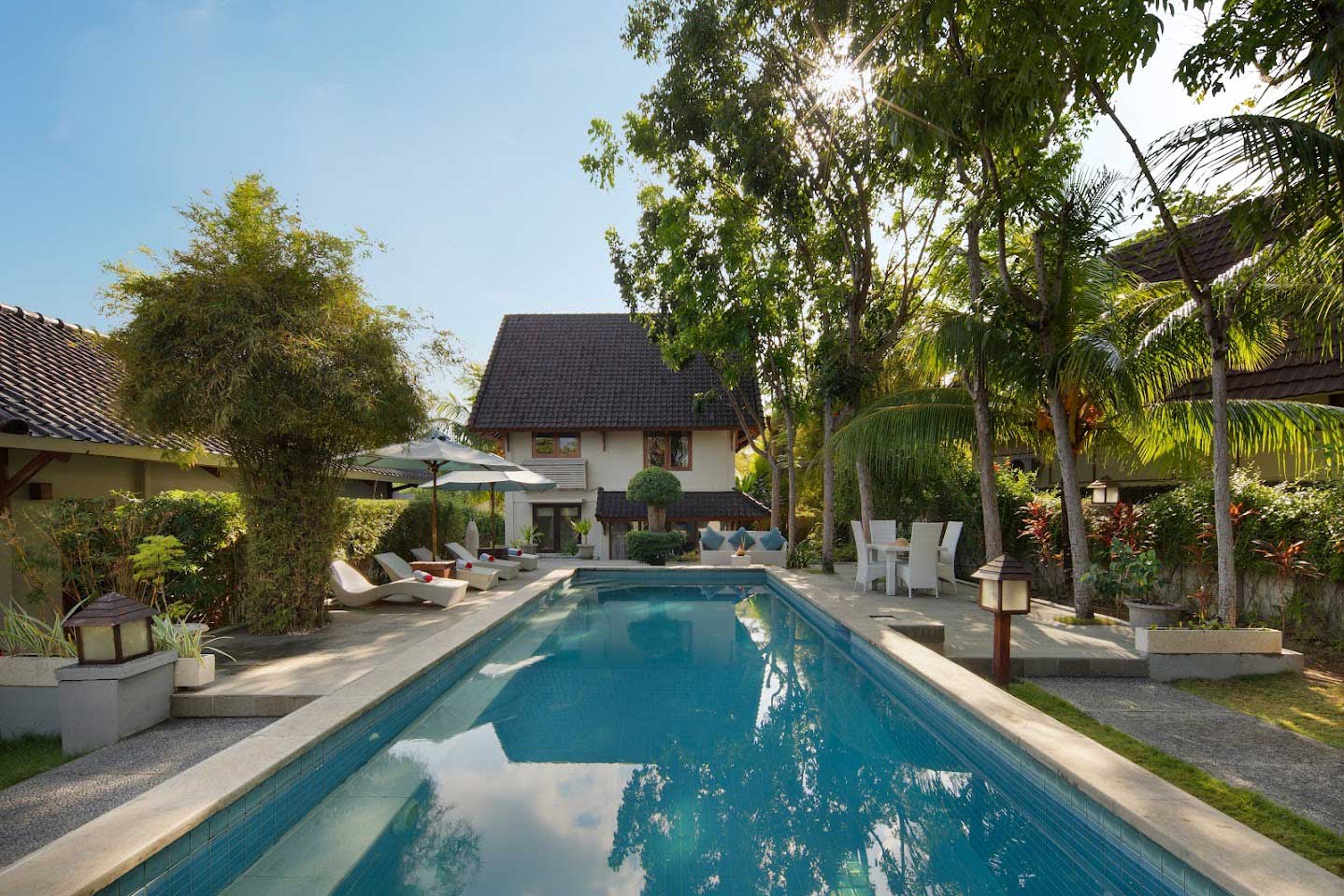 Stay With Us - Sempiak Seaside Resort